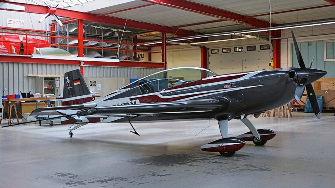 Die Erfolgsmanufaktur Extra Aircraft - aerokurier